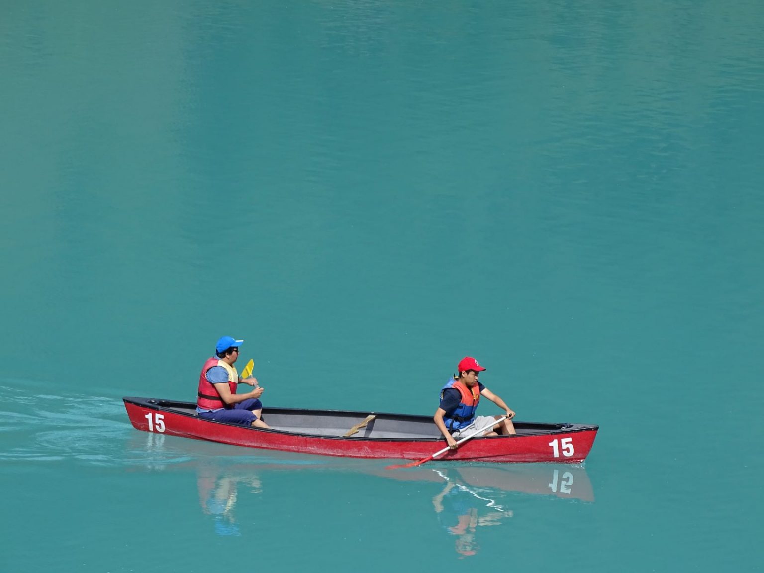 Canoeing with kids - Fun on the water - kidsandtheoutdoors.com