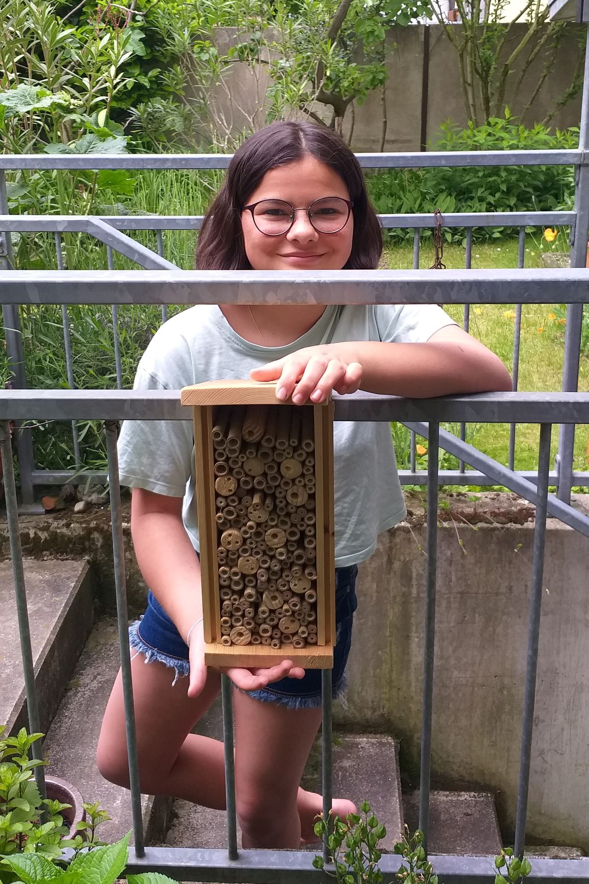 How to build an insect hotel with kids - kidsandtheoutdoors.com